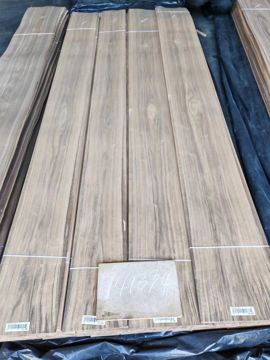 Natural American Walnut Crown Cut/Plain Cut Veneer Sheet For Plywood